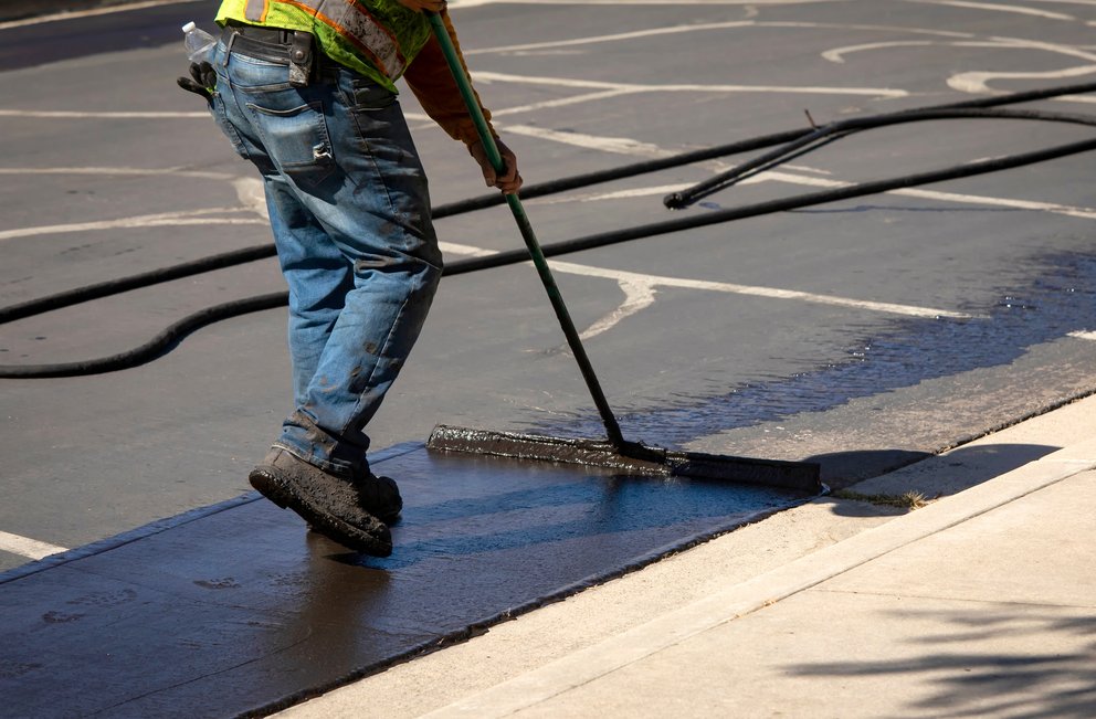 Asphalt coatings | Elementis Global